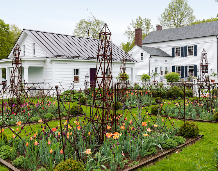 A Year at Clove Brook Farm - Mrs. Blandings